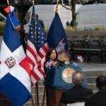 Kathy Hochul Honra a las Víctimas de la Tragedia en Jet Set - Zabala al Día